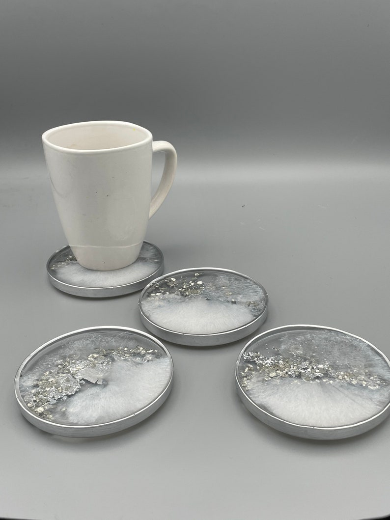 4 Round White and Silver Coaster Sets Made of Resin Silver - Etsy