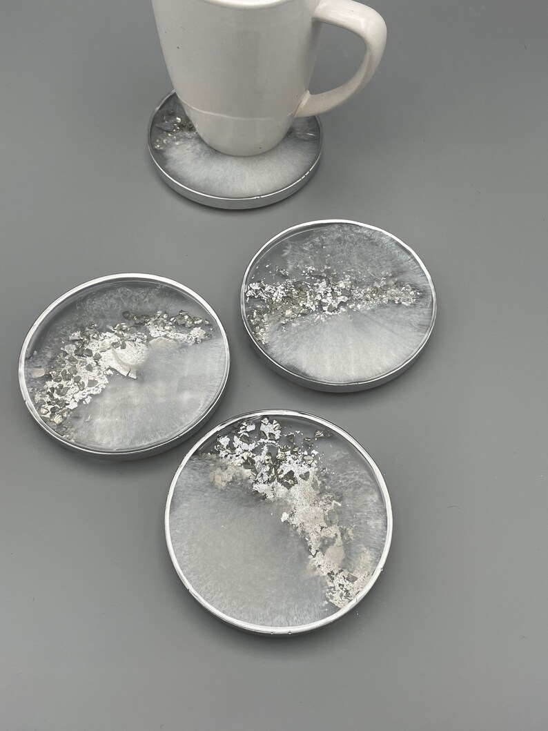 4 Round White and Silver Coaster Sets Made of Resin Silver - Etsy