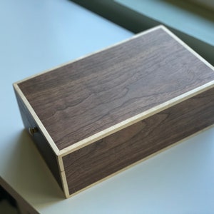 Walnut and Curly Maple Keepsake Box - Etsy