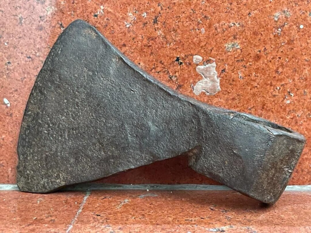 Old Ancient Hand Forged Rustic Iron Axe Hatchet / Axe Head Wood Cutter ...