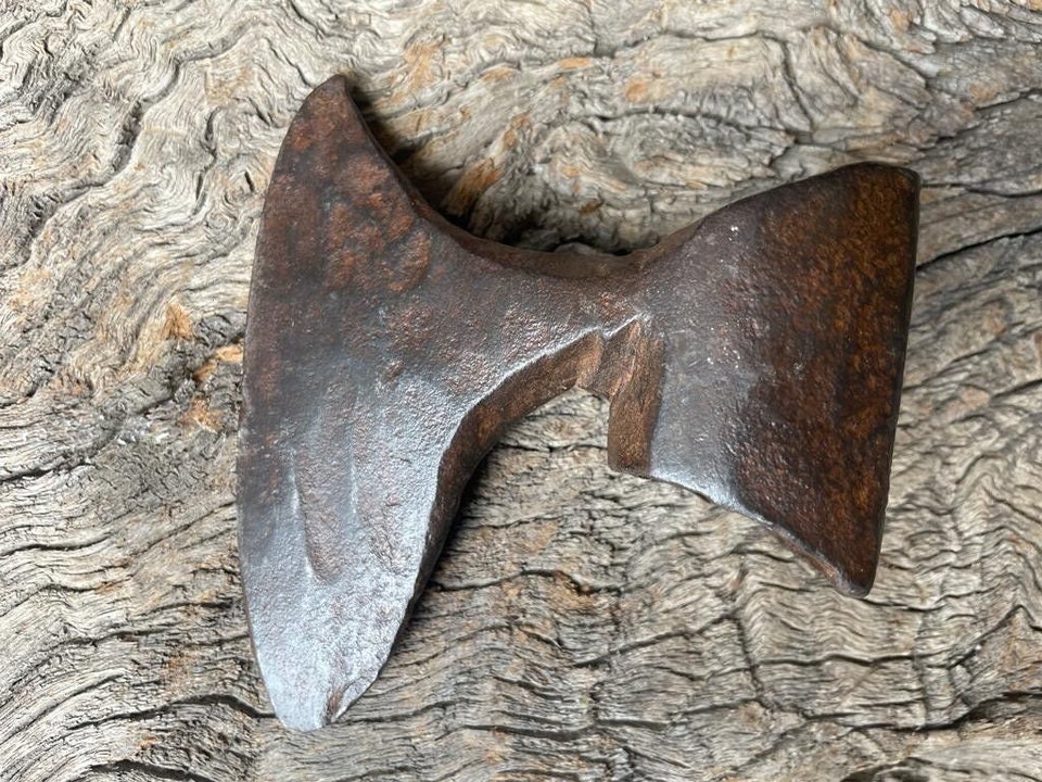 Old Vintage Hand Forged Rustic Iron Axe Hatchet / Axe Head Wood Cutter ...