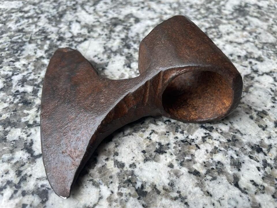 Old Vintage Hand Forged Rustic Iron Axe Hatchet / Axe Head Wood Cutter ...