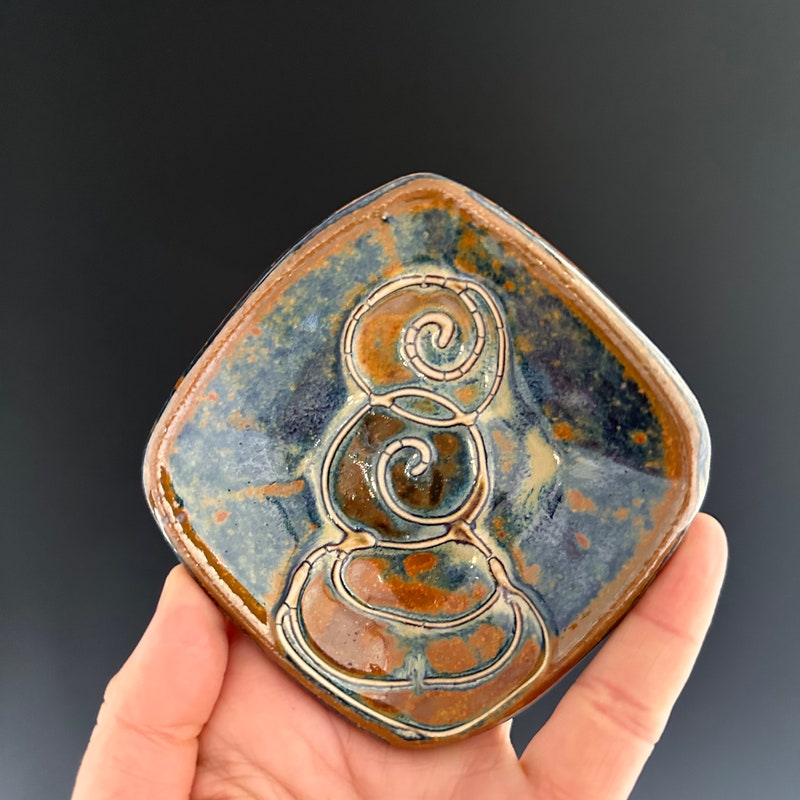 Pottery Shell Bowl - Etsy