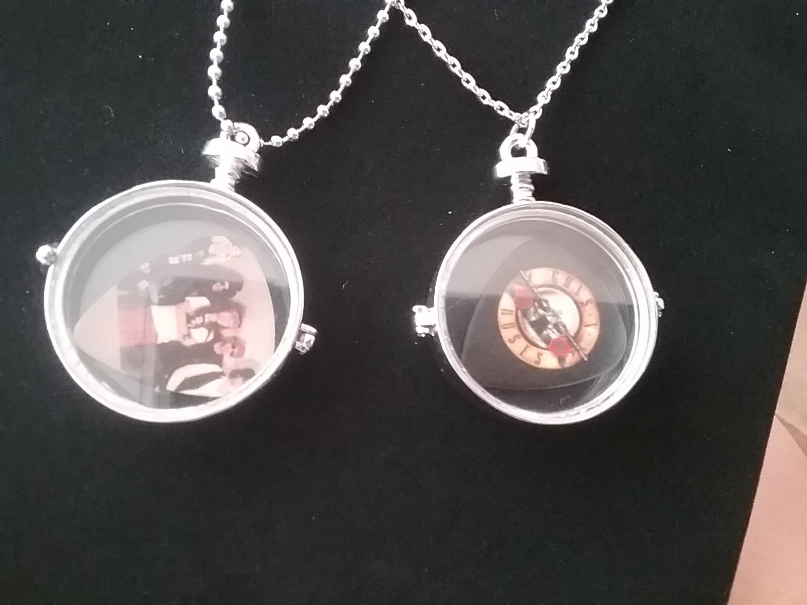 B6 Rock and Roll Band Guitar Pick Glass Locket Necklace Reversible ...