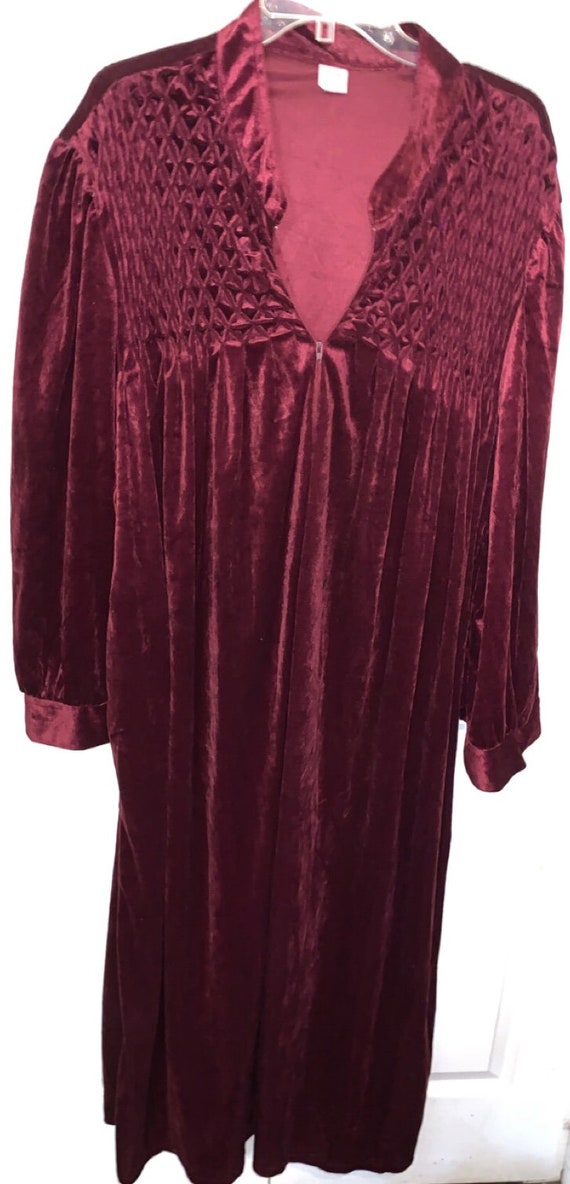 vintage burgundy velvet - Gem