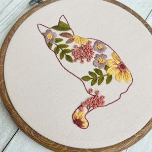 Flower Garden Cat in Rose Modern Embroidery Digital PDF Pattern - Etsy