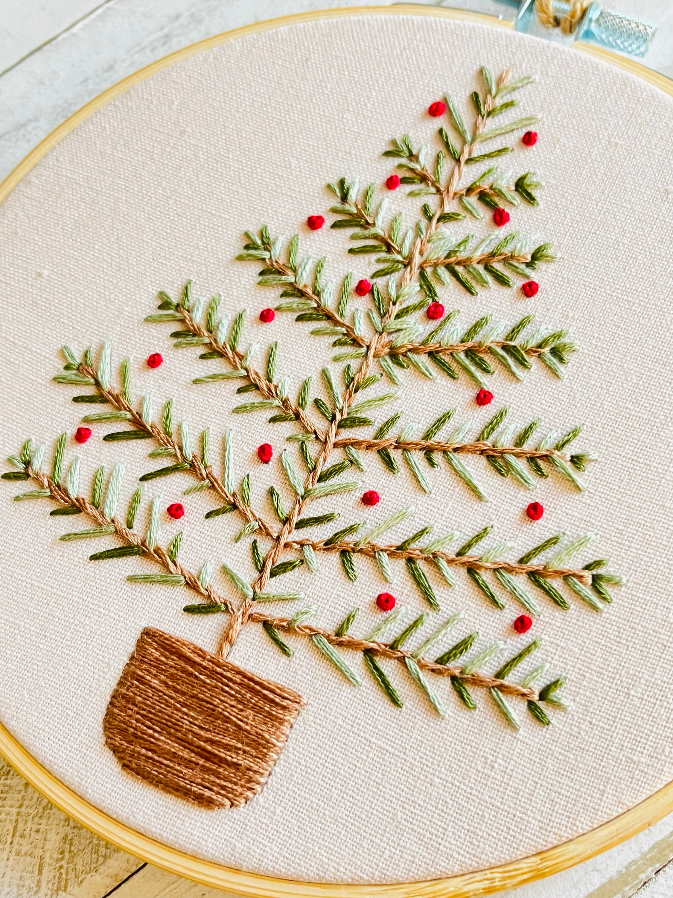 Easy Christmas Tree Embroidery Pattern Classic Christmas Tree - Etsy
