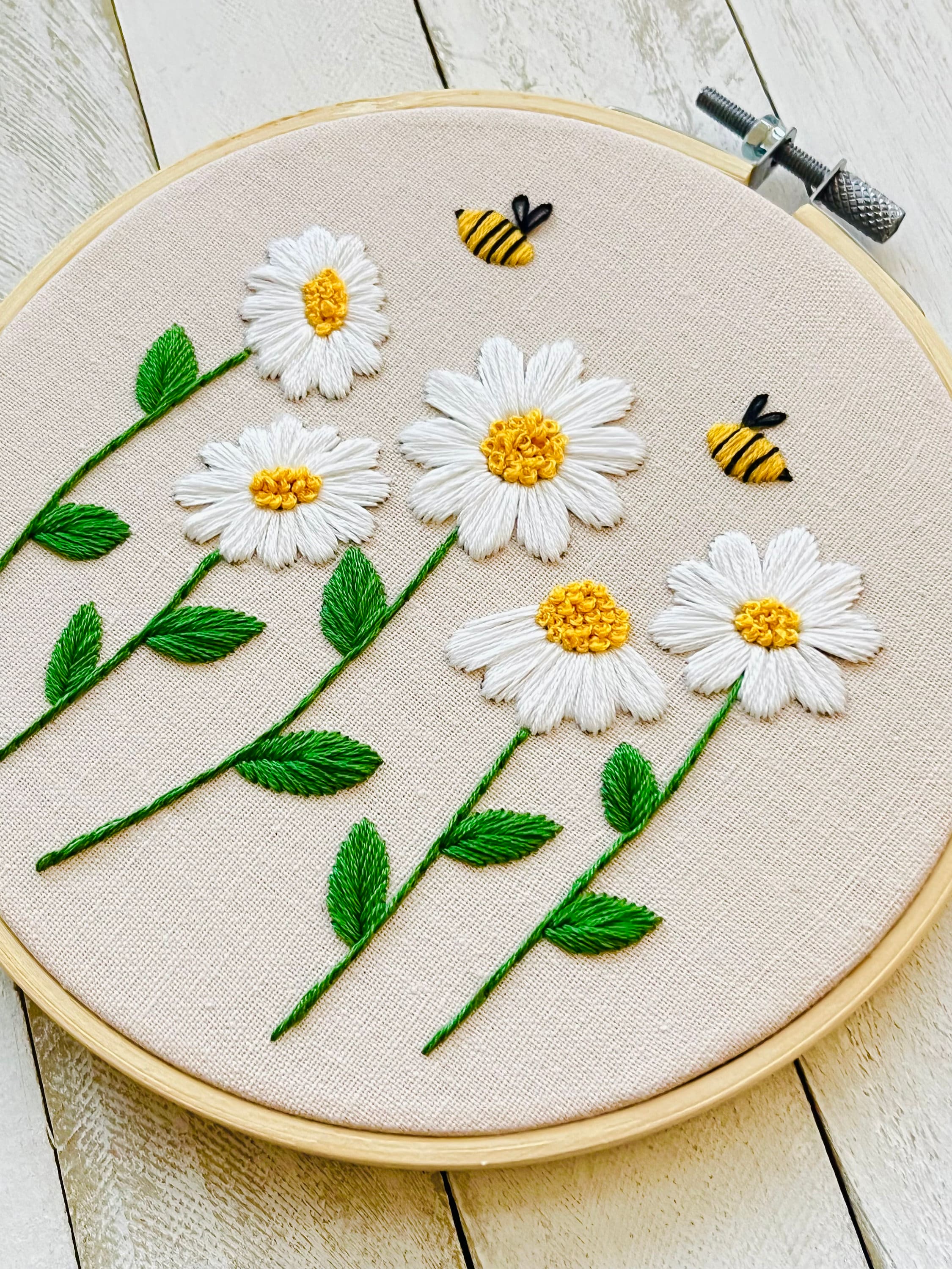 Daisy Flower and Bee Beginner Hand Embroidery Digital PDF Pattern Plus ...