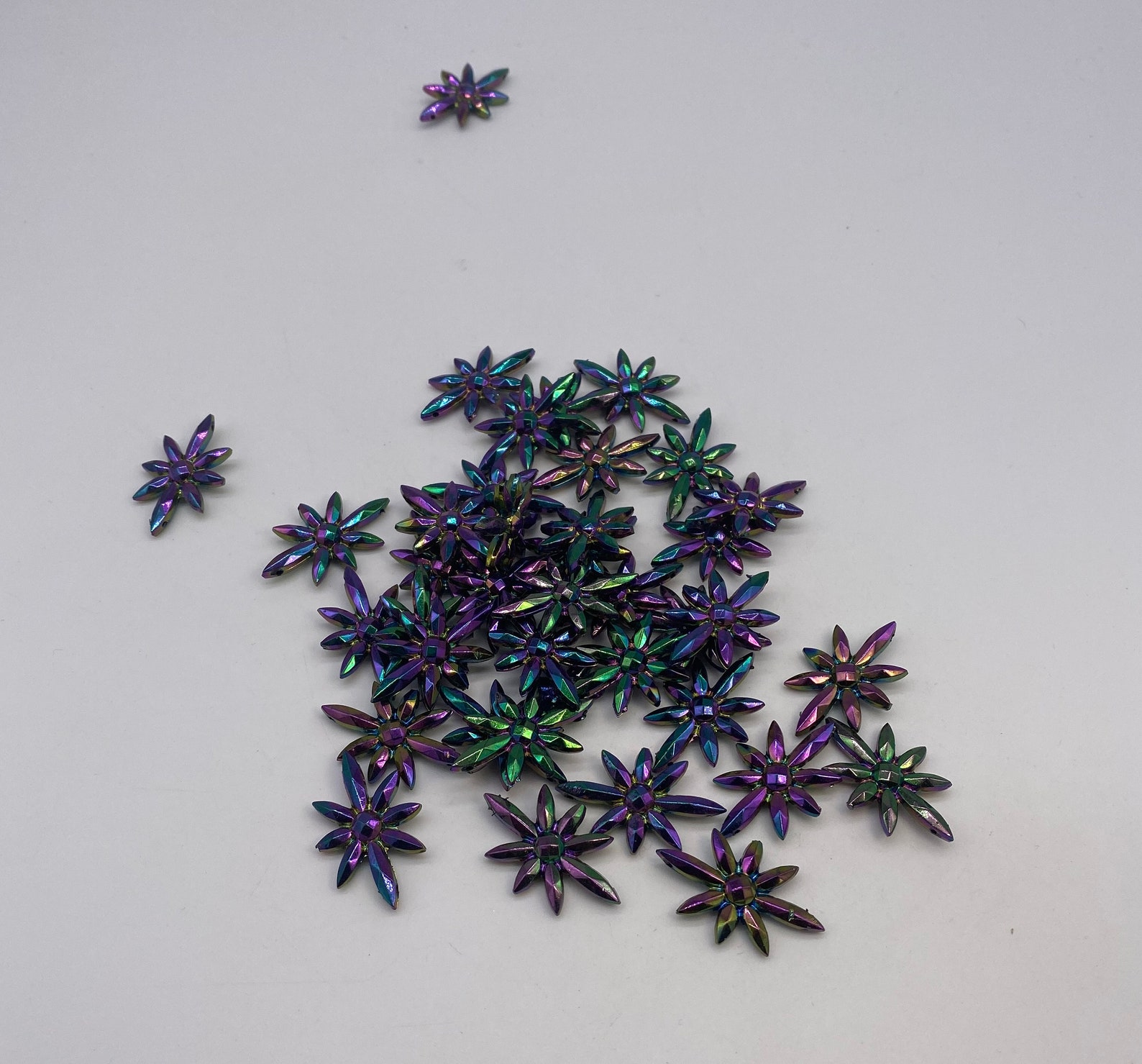 Green/purple Iridescent Star Burst Beads. 1980's Acrylic. ( 30 Pieces ...