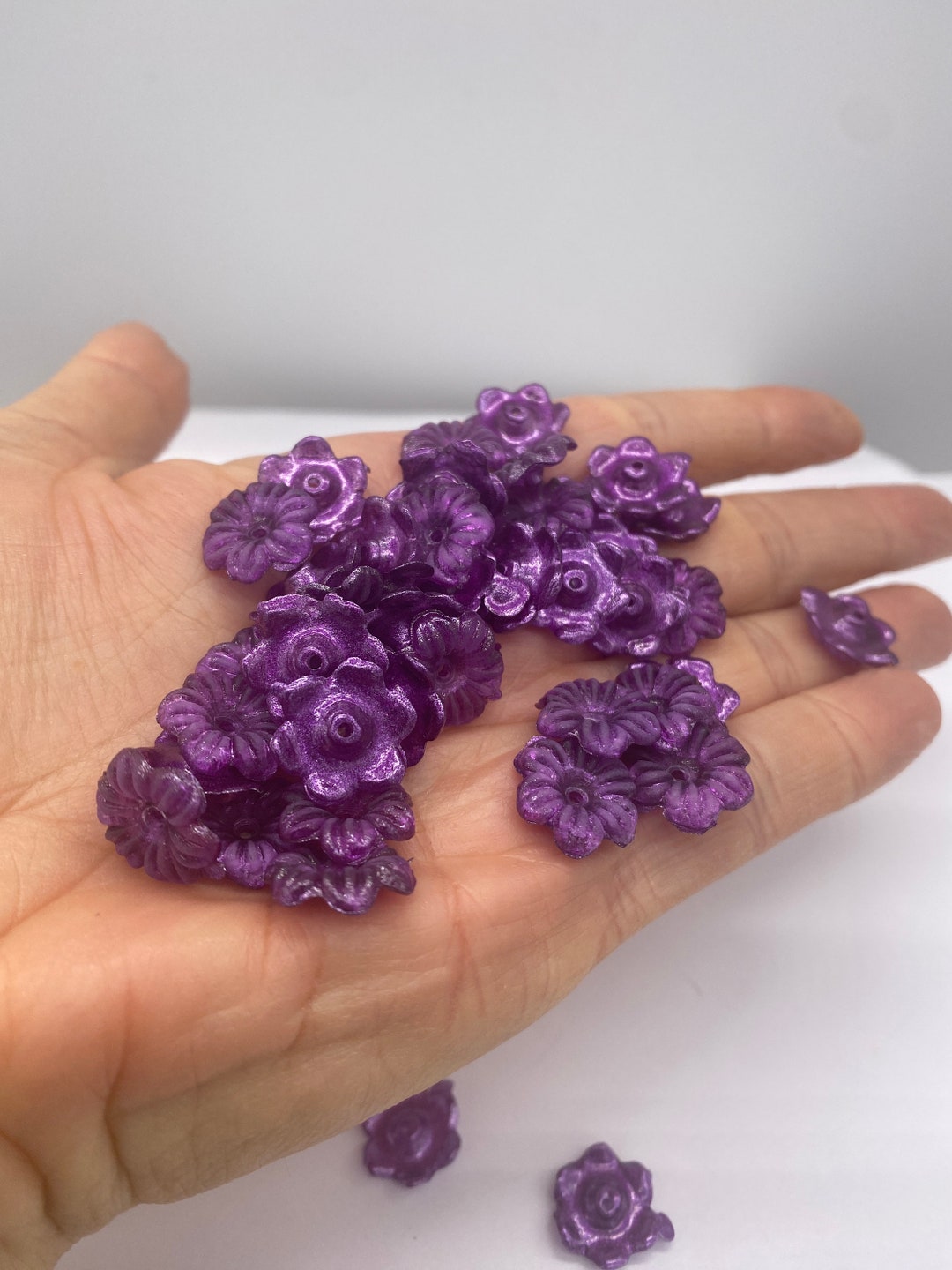 Dark Pearly Purple Wild Flower Floral Bead. Acrylic. 13mm ( 30 Pieces ...