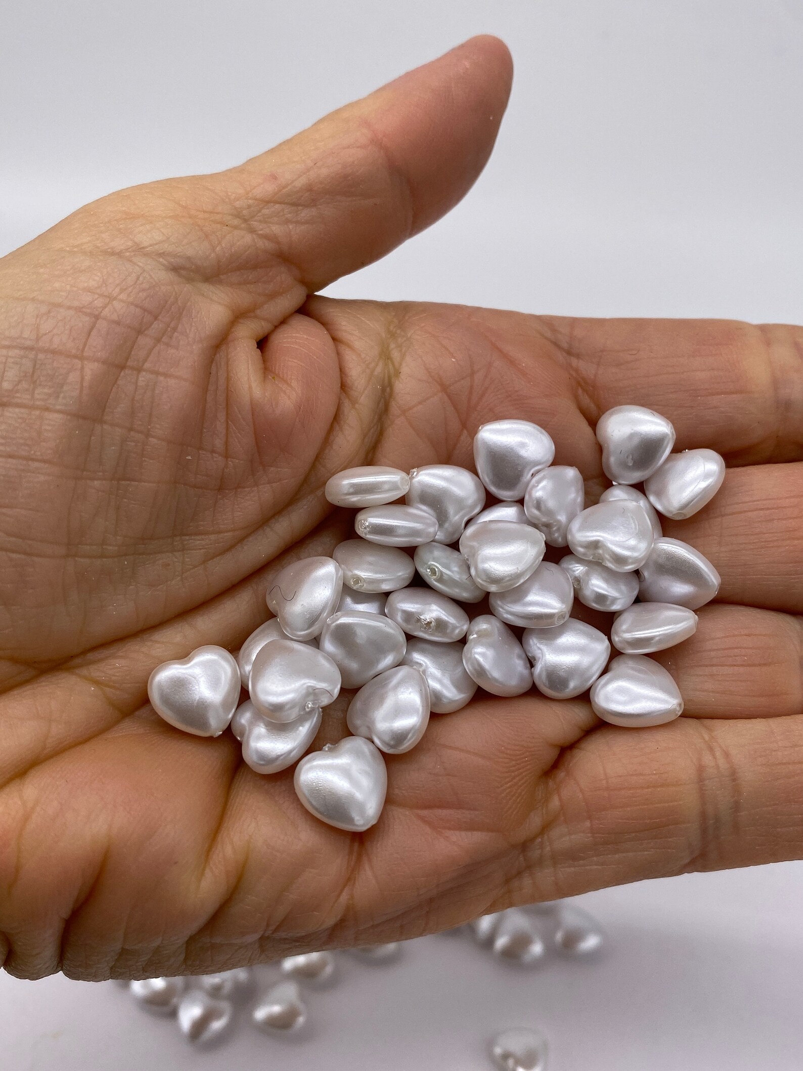 White Pearly Heart Bead. 9mm. Acrylic. ( 40 Peices per Price) - Etsy