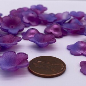 Hand Painted Periwinkle Flower Beads From Our Studio. (16mm) Periwinkle ...