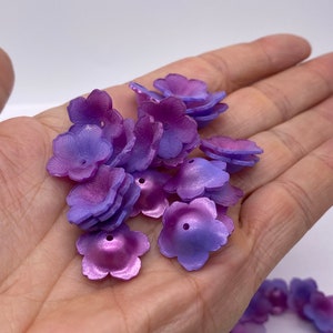 Hand Painted Periwinkle Flower Beads From Our Studio. (16mm) Periwinkle ...