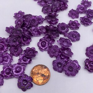 Dark Pearly Purple Wild Flower Floral Bead. Acrylic. 13mm ( 30 Pieces ...