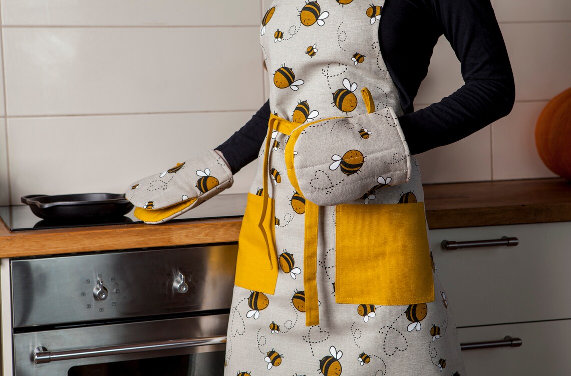 Linen Apron With Bees Design, Gift for Beekeeper, Gift for Women ...