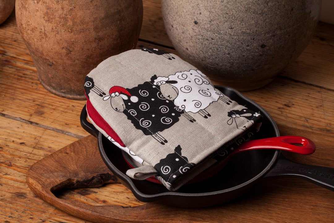 Linen Glove With a Christmas Sheep Pattern, Christmas Gift, Gift for ...