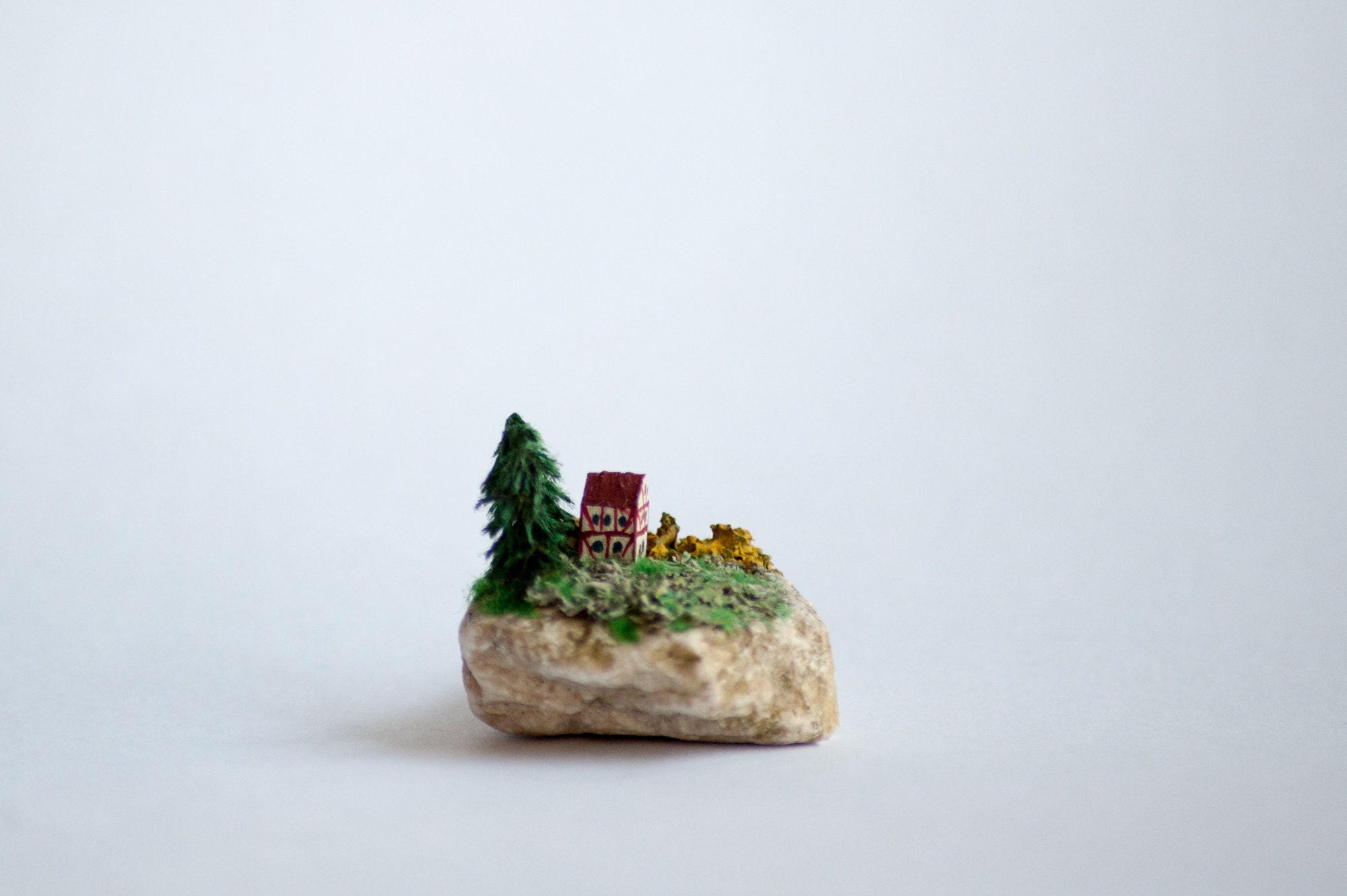 Deco Miniature Sculpture Micro House With Trees on Stone 0.8 Inches (2. ...