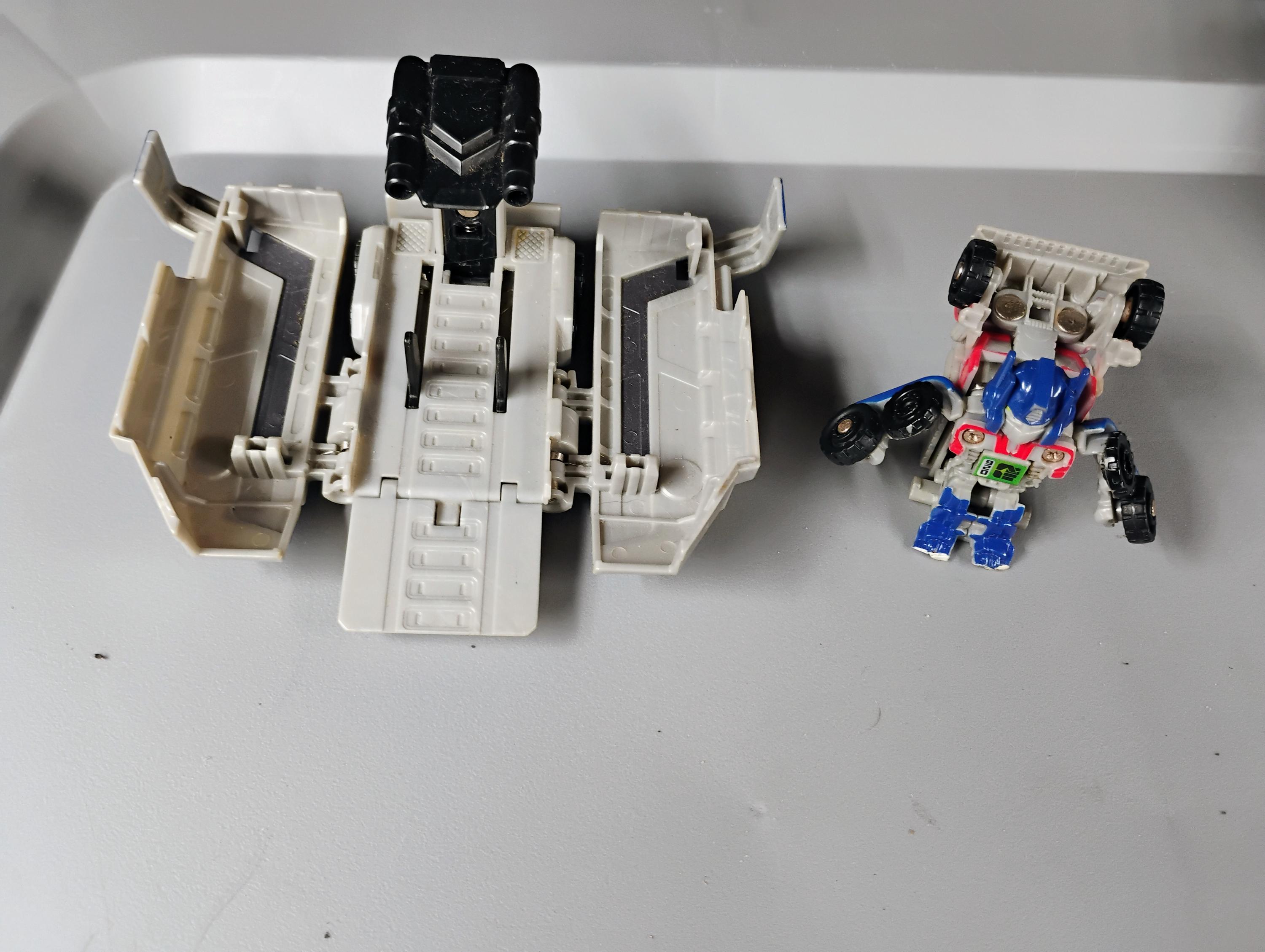 Optimus Prime Transformer Race and Launch, 2011 Hasbro - Etsy