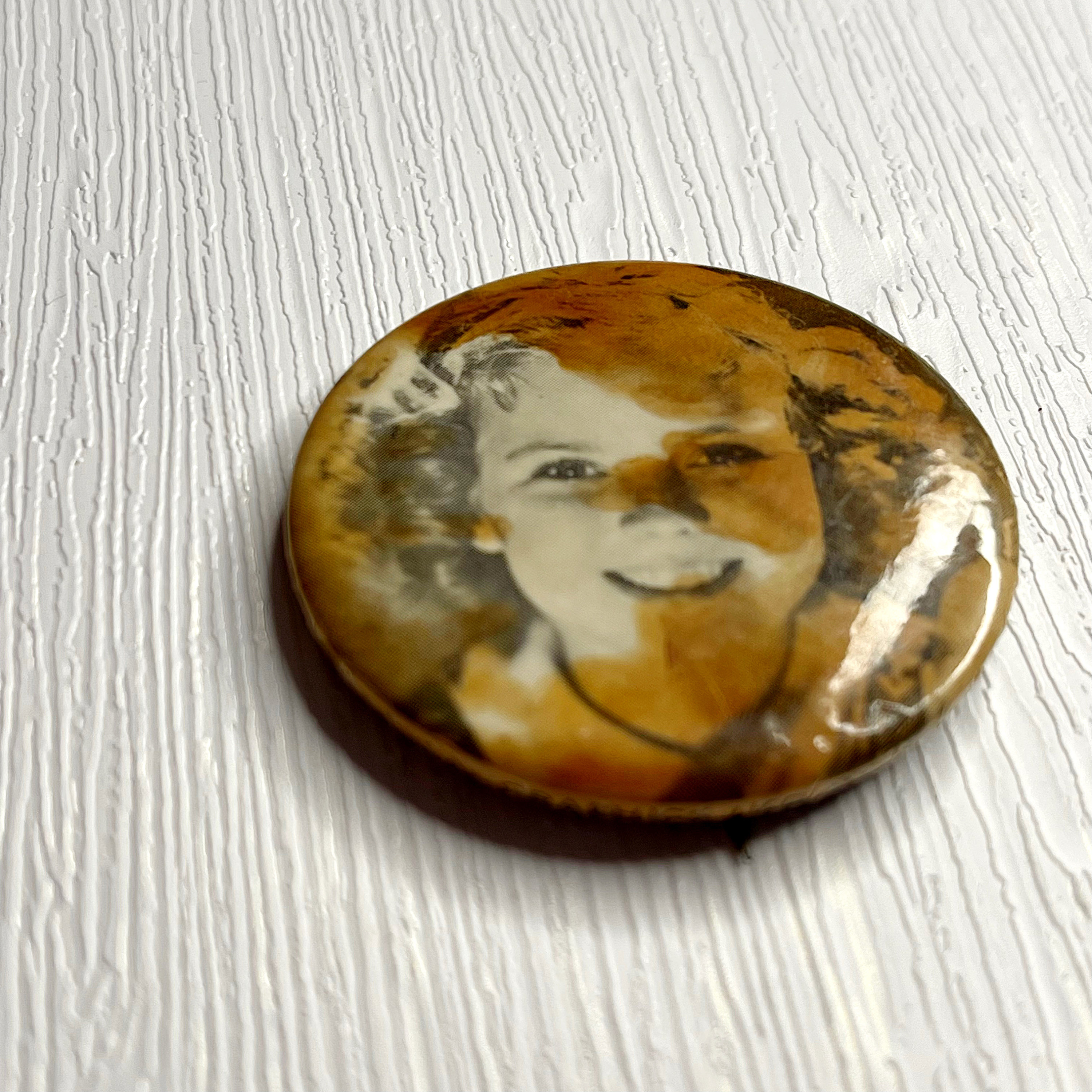 Vintage Shirley Temple Litho Pin | Sandyval Graphics LTD | New York - Etsy
