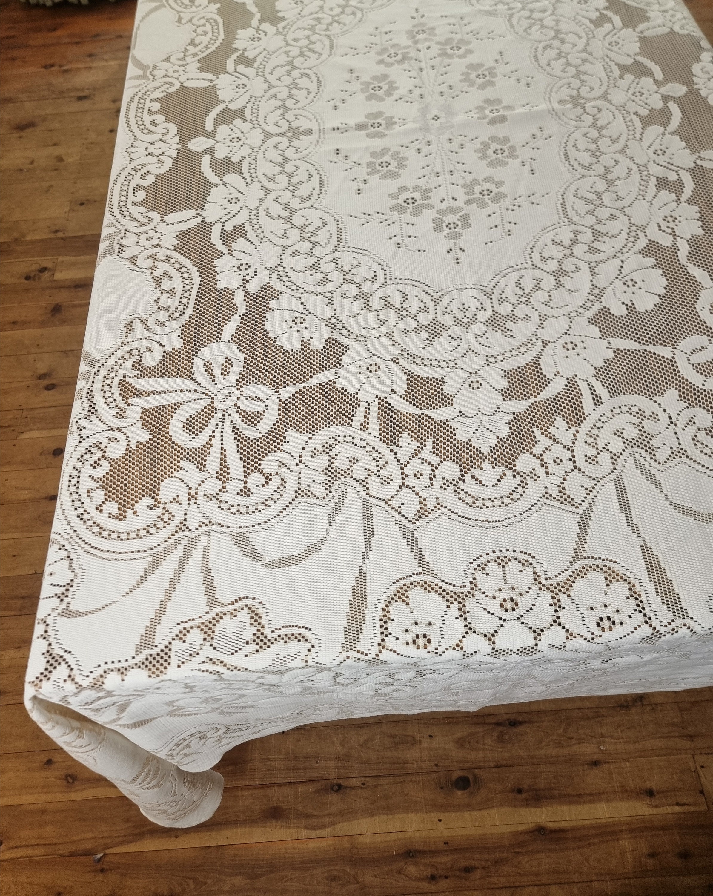 Beautiful Vintage Rectangle Lace Ivory Taupe Rectangle Tablecloth 182cm ...