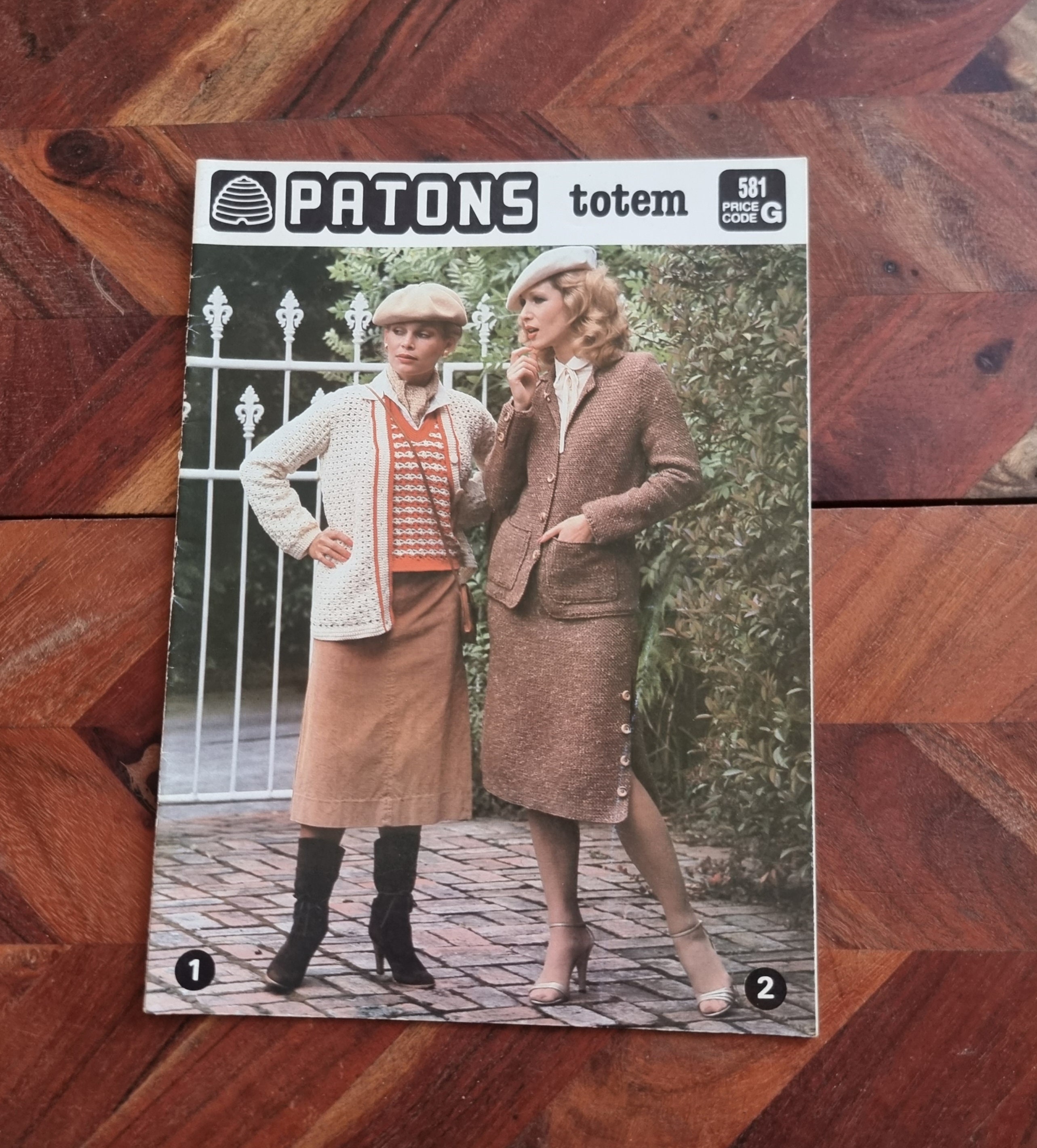 Vintage Patons Totem Knitting and Crochet Book 581 - Etsy