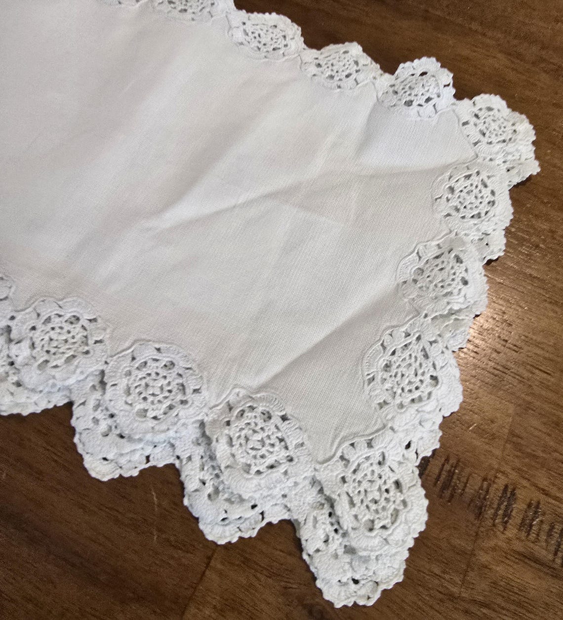 White Lace Trim Doily Placemat Farmhouse Dresser Matching Set of 6 ...