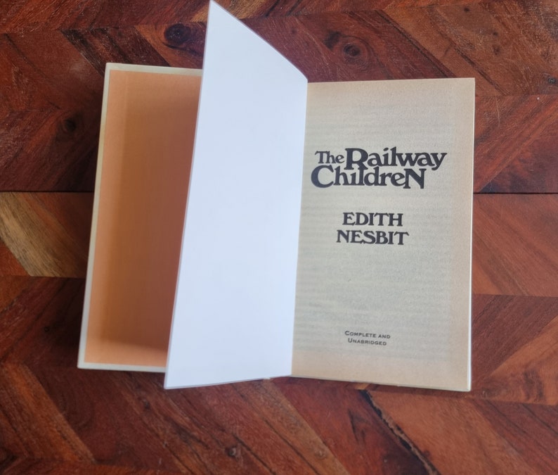 Vintage Childrens Book = the Railway Children - Edith Nesbit - 1990 ...