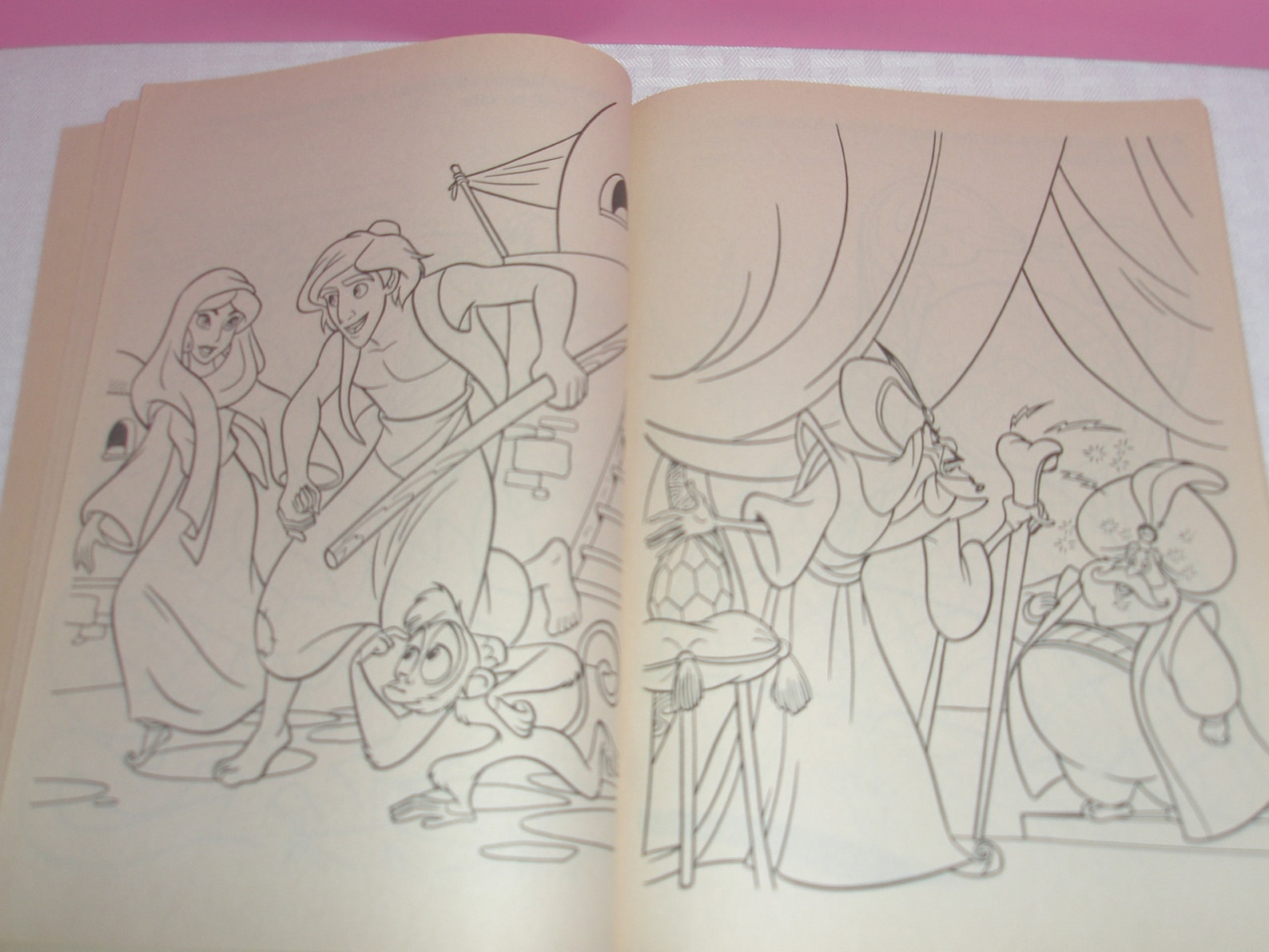 Vintage 1992 DISNEYS ALADDIN Coloring Book / 2021 Disneys PRINCESS 3D ...