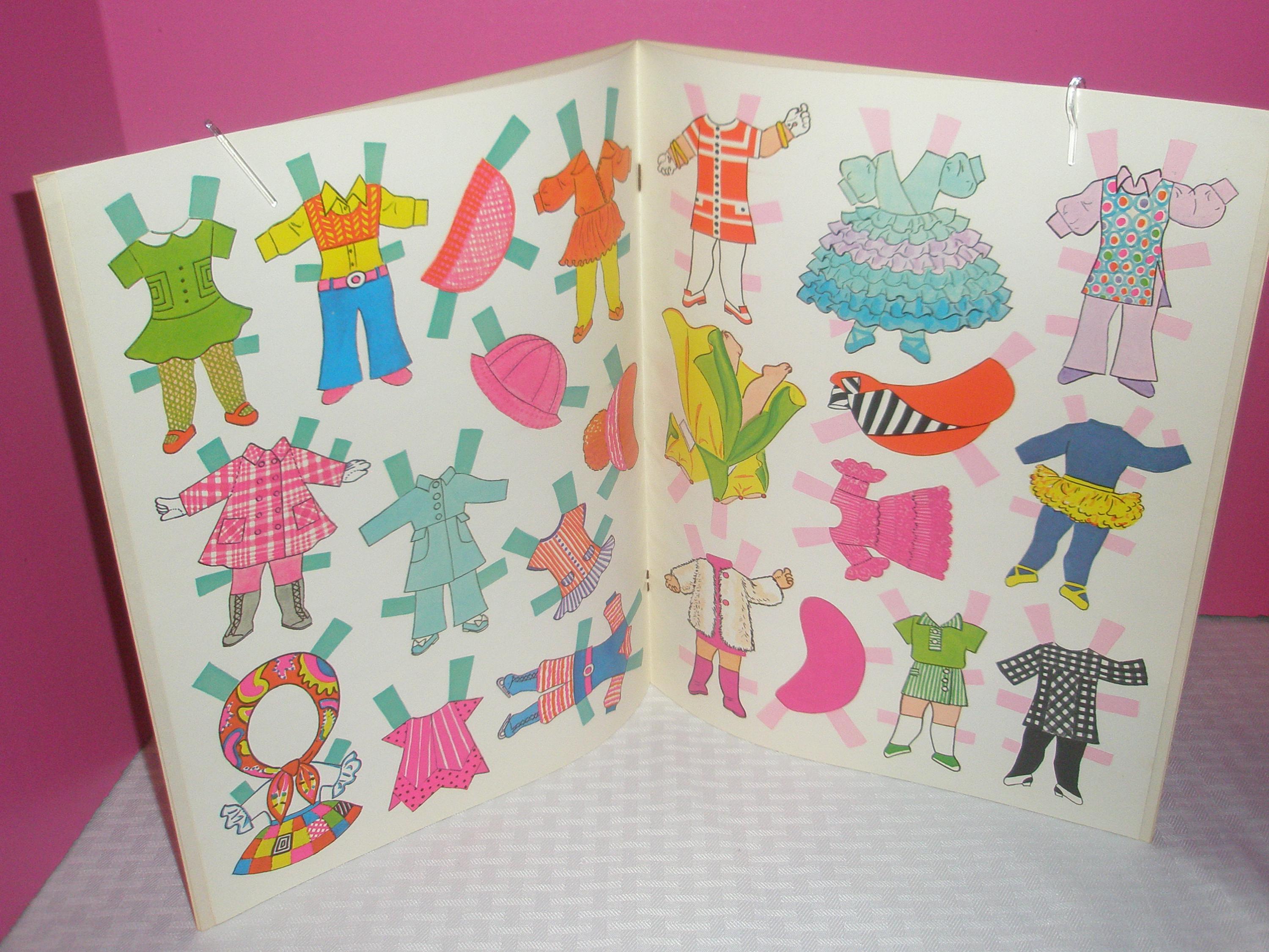 Vintage 1971 FINGER DING Paper Doll Book / Walk-along Paper Dolls That ...