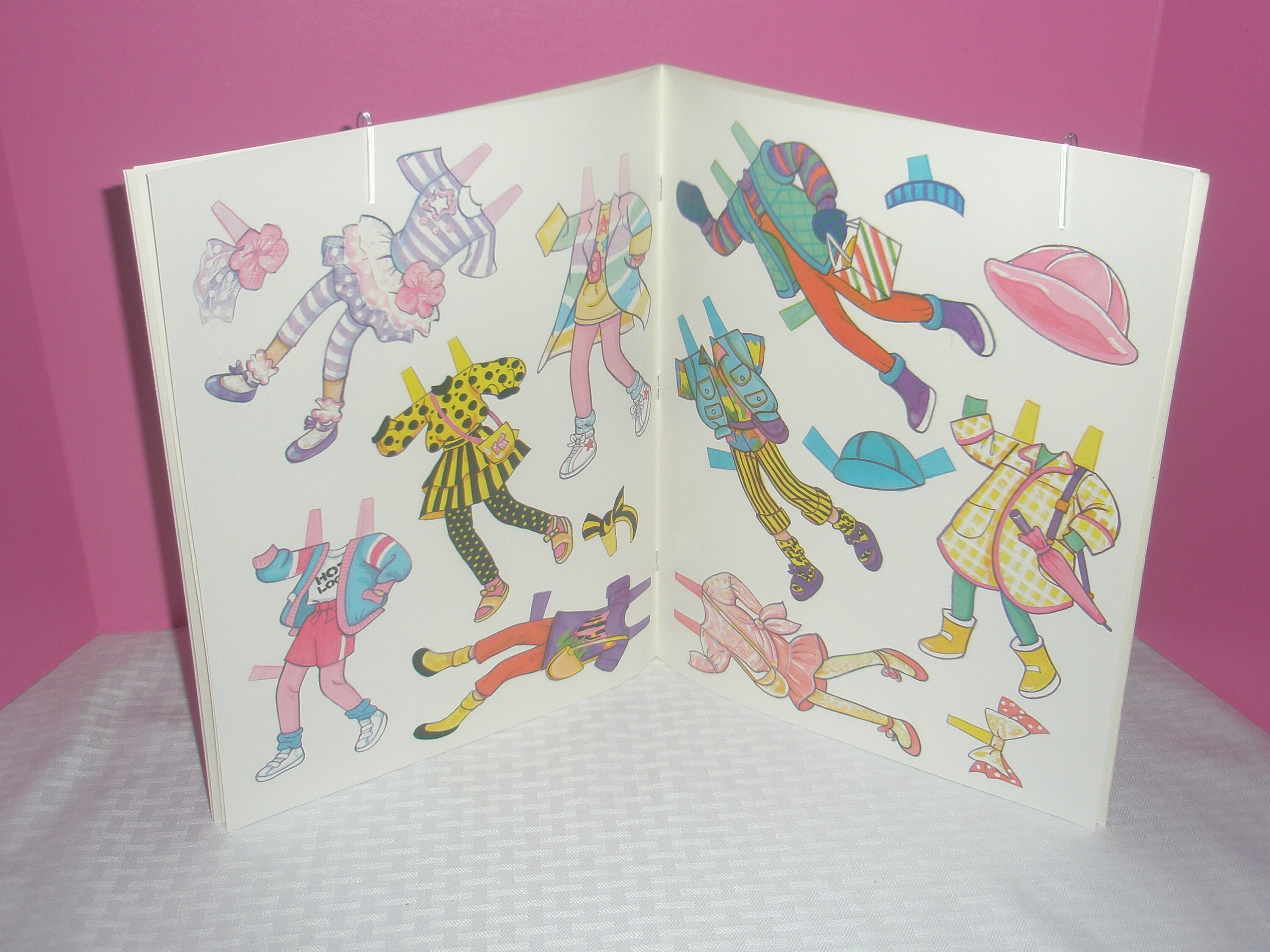 Vintage 1988 HOT LOOKS Paper Doll Book / 4 Hot Looks Paper Dolls, Mimi ...