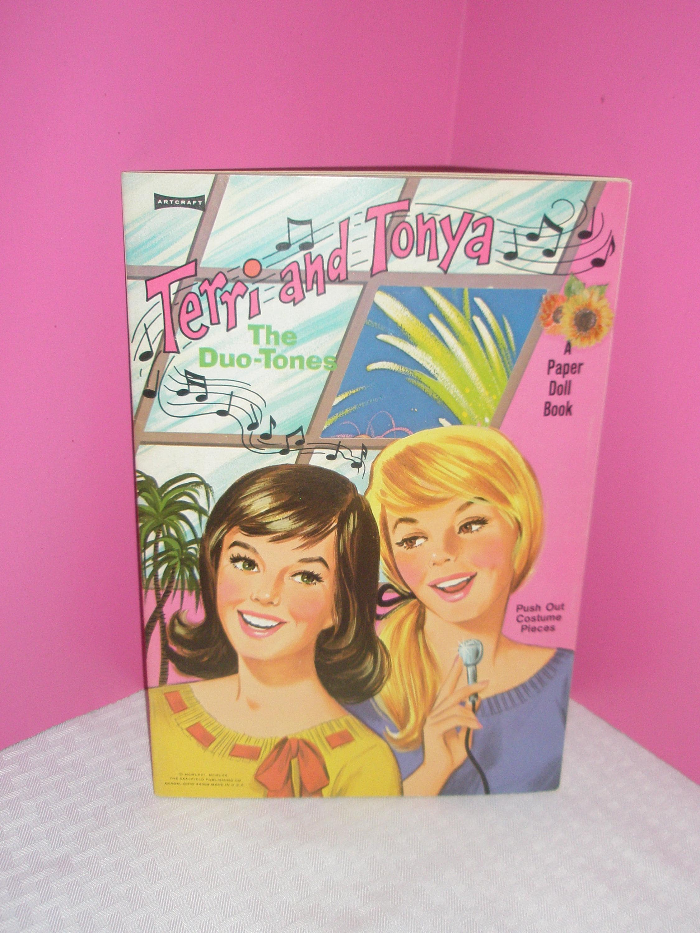 Vintage 1966 TERRI and TONYA the Duo-tones A Paper Doll Book / 2 Paper ...