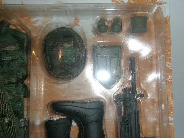 Vintage 1998 the Ultimate Soldier U.S. MODERN M-249 SAW GUNNER Uniform ...