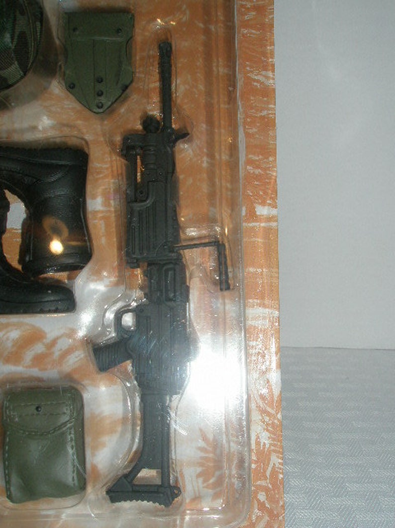 Vintage 1998 the Ultimate Soldier U.S. MODERN M-249 SAW GUNNER Uniform ...