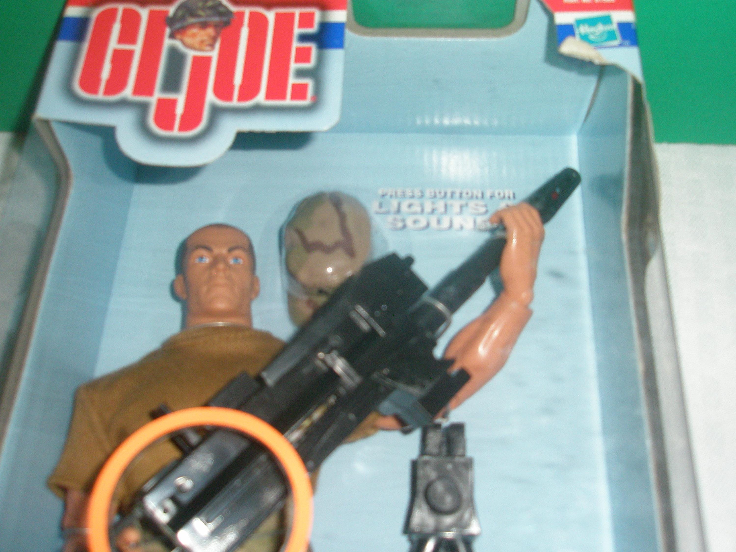 Vintage 2000 Hasbro Inc. GI JOE 40MM Grenade Machine Gunner ...