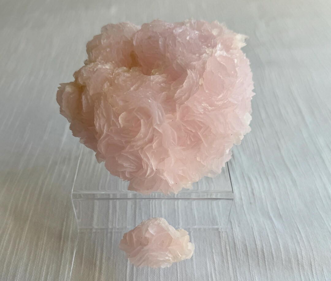 Large Pink Rose Calcite. UV Reactive. - Etsy