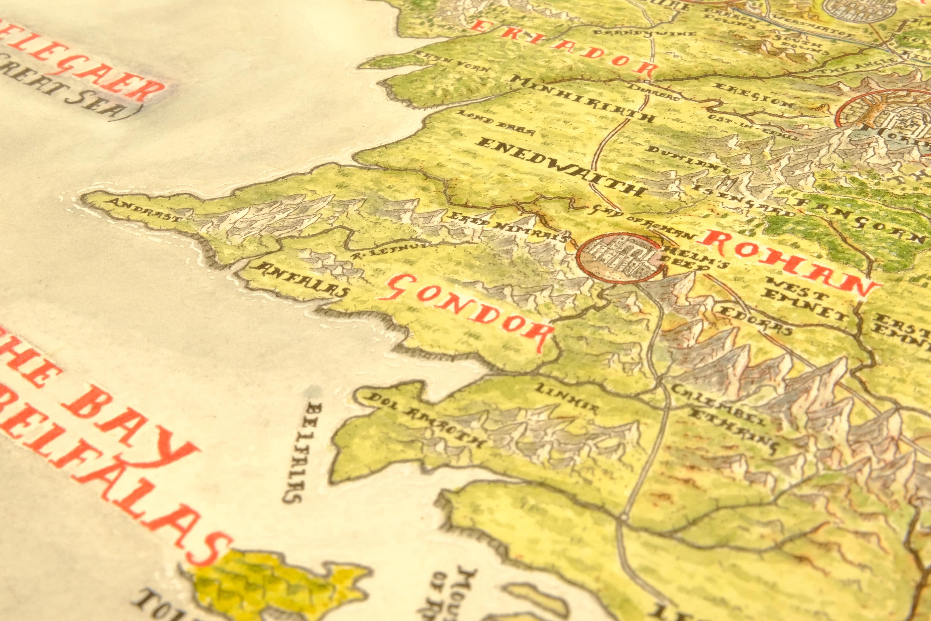 Middle-earth Map Complete in Watercolour With Illustrations of Iconic ...