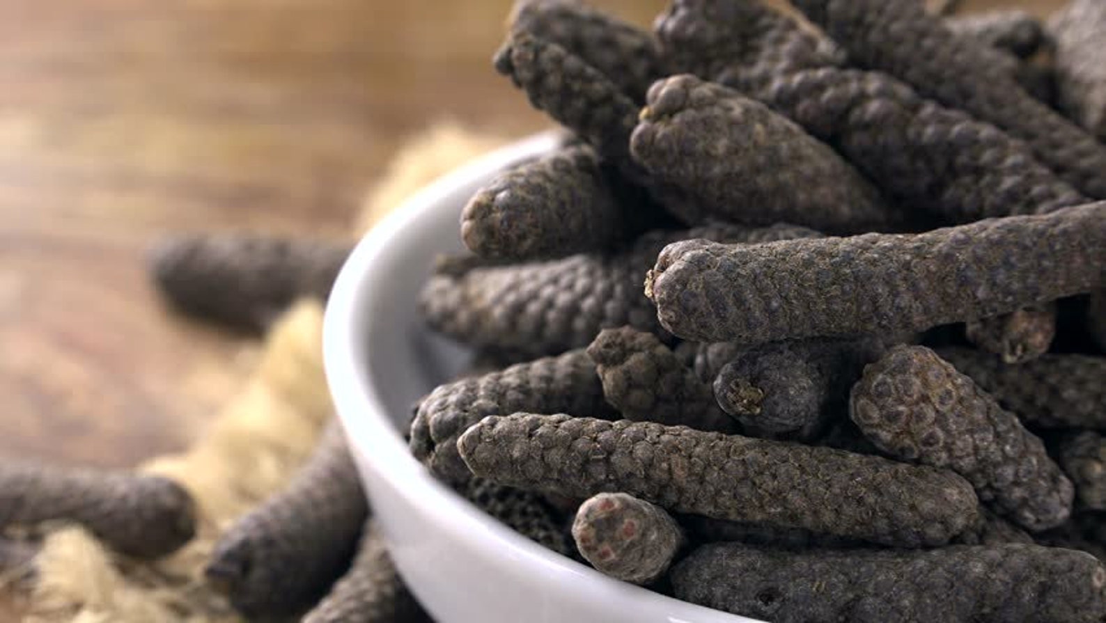 Long Pepper, Piper Longum, Pipali, Pippali, Peepali Indian Organic and ...