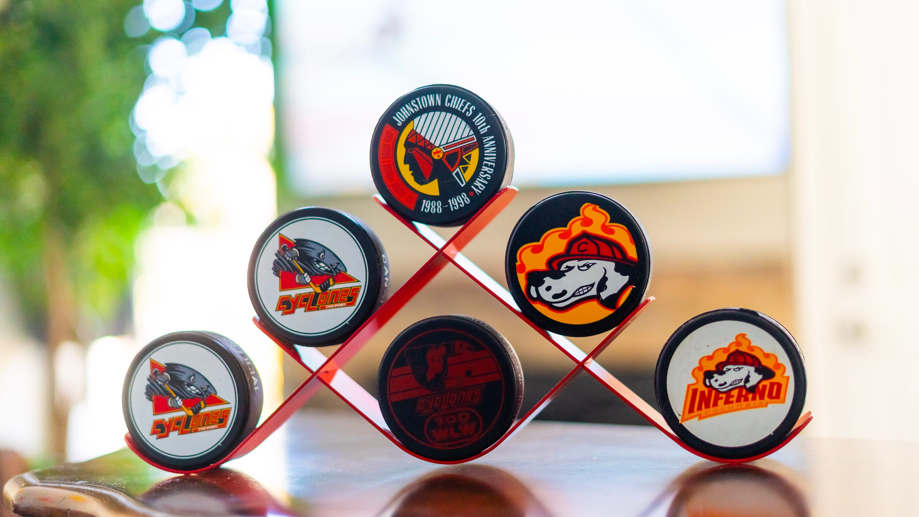 Metal Hockey Puck Holder, Puck Rack Display for 6 Hockey Pucks, Made in ...