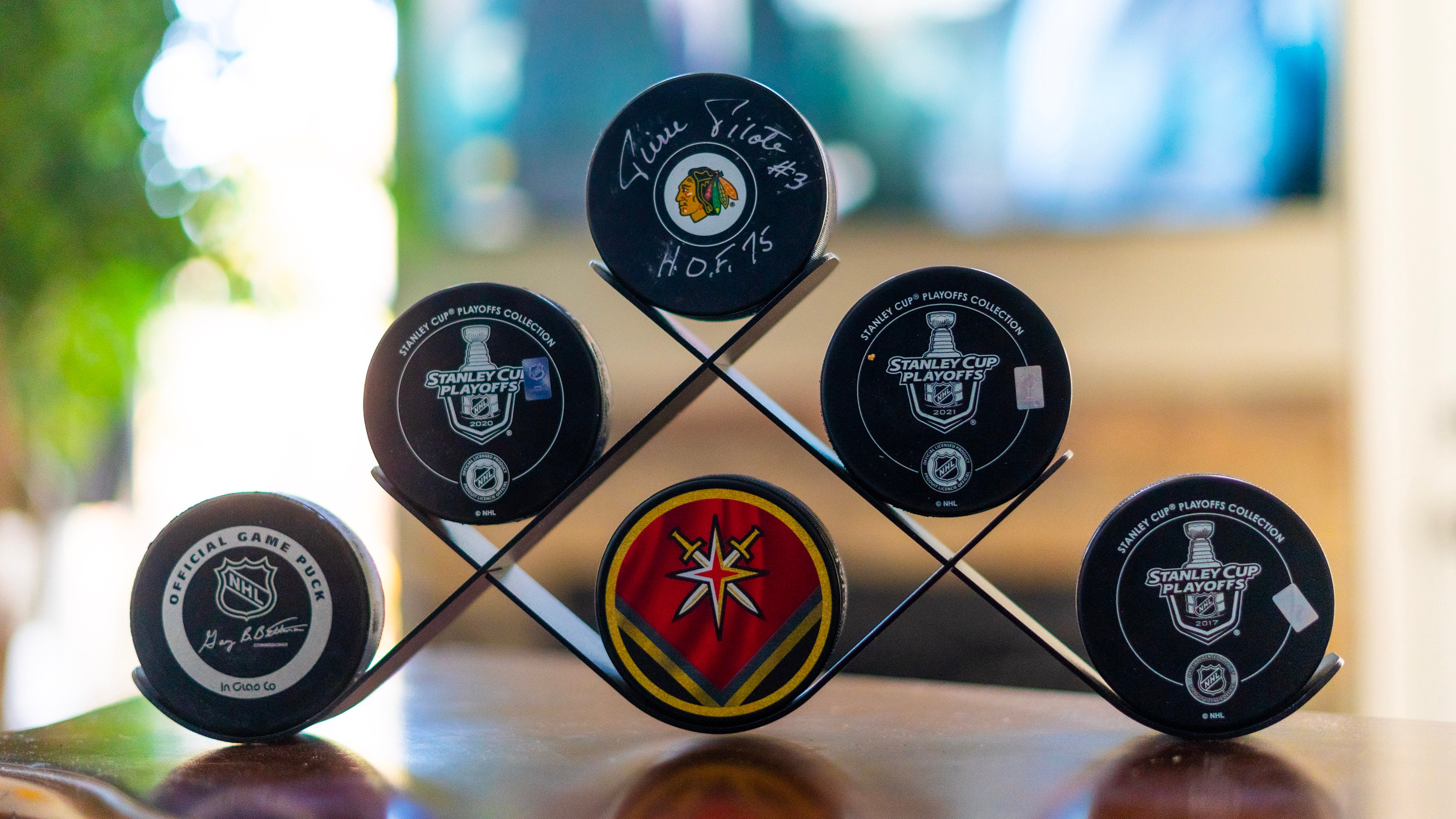 Metal Hockey Puck Holder, Puck Rack Display for 6 Hockey Pucks, Made in ...