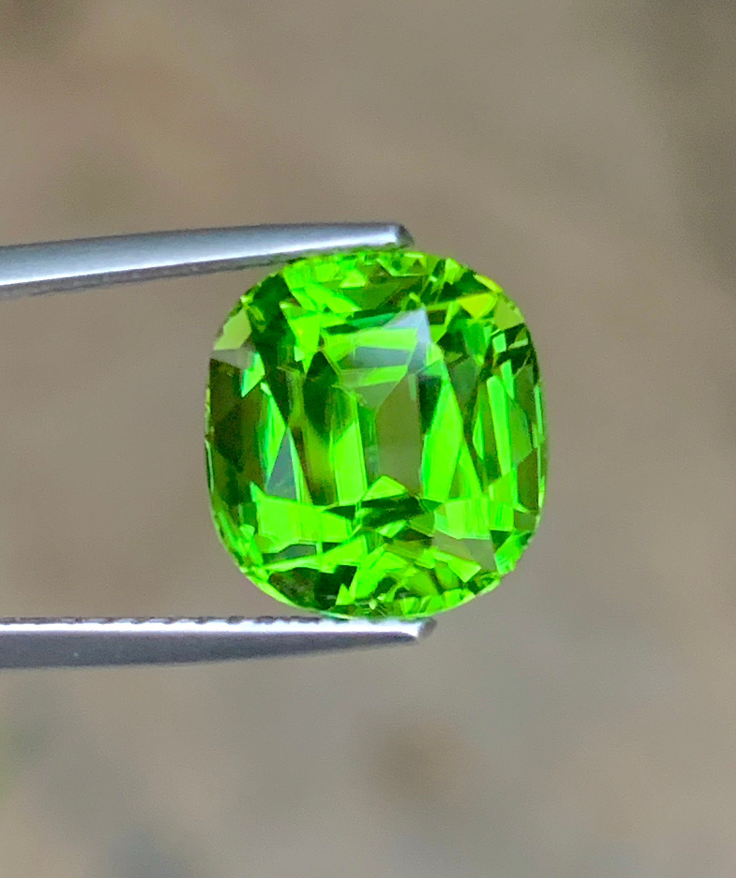 Vibrant Green Natural Peridot Gemstone, Excellent Luster Peridot Loose ...