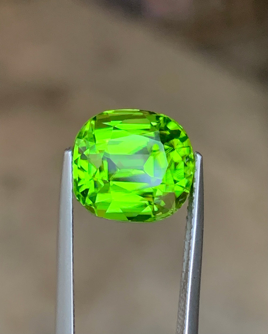 Vibrant Green Natural Peridot Gemstone, Excellent Luster Peridot Loose ...