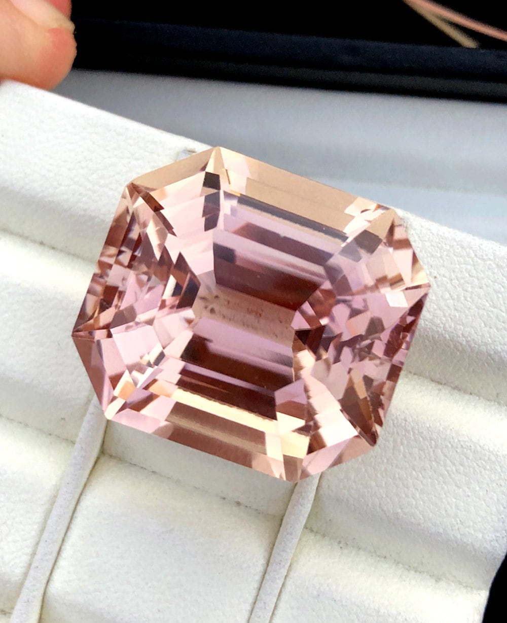 Kunzite , Natural Kunzite Gemstone , Kunzite Jewelry , Birthstone Stone ...