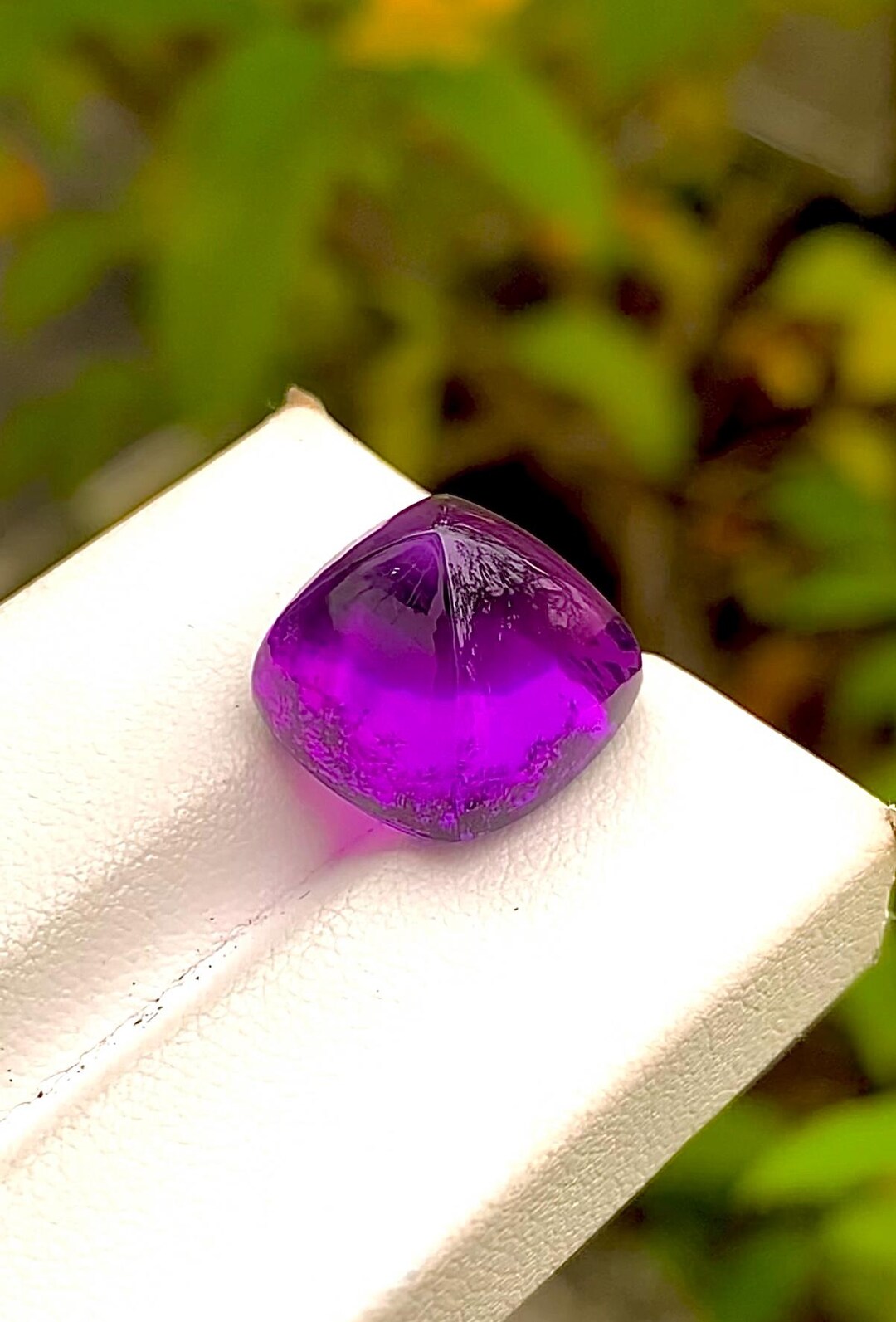 Purplish Pink Amethyst Sugarloaf Cabochon: 15.50 Carats - Etsy