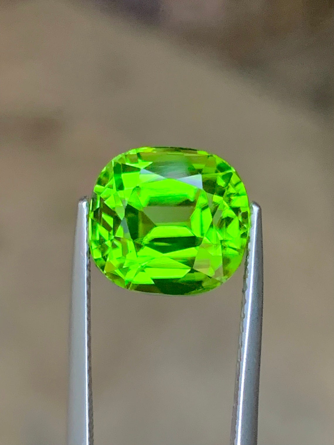 Vibrant Green Natural Peridot Gemstone, Excellent Luster Peridot Loose ...