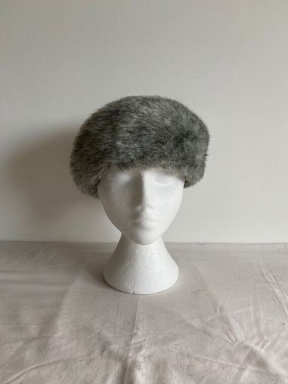vintage faux fur winter - Gem