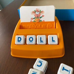 Boggle Jr A Preschool Learning Game, Parker Brothers Boggle Game, Dice ...