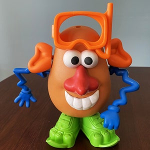 Mr. Potato Head, Mrs. Potato Head With 21 Pieces 7782 - Etsy