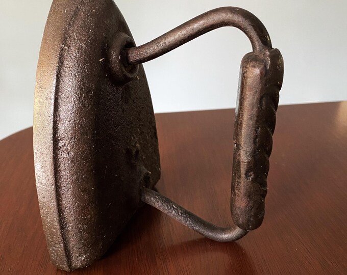 Vintage Sad Iron, Sad Iron 5, Cast Iron Antique Iron #8113 - Etsy