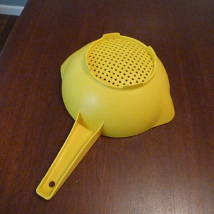 Vintage Tupperware Yellow Strainer, Yellow Tupperware Strainer ...