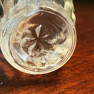 Vintage Glass Shaker Bottle, Talc Powder Shaker Jar Dispenser, Lady ...